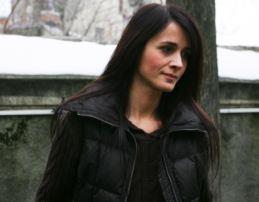 Madalina Manole, victima sotului si a soacrei!