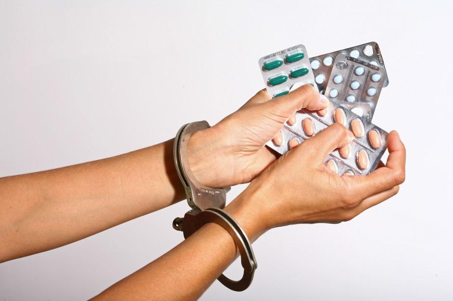 VIDEO! Cum recunosti un adolescent dependent de droguri