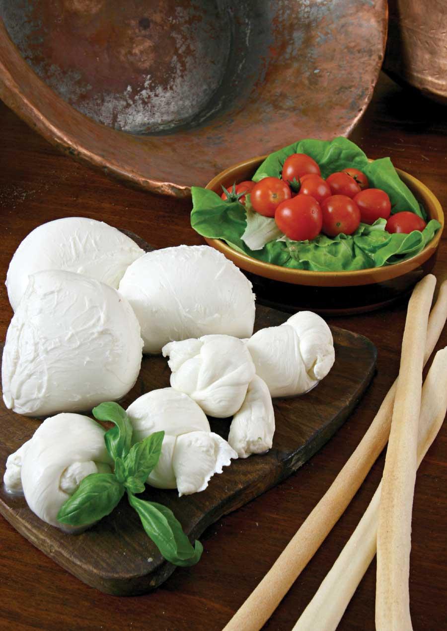 Mozzarella - bulgarasii delicati de branza dulce
