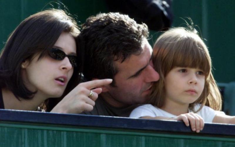 ”Regele a devenit Zeu!” La 22 de ani, Kira Hagi este o femeie superbă ...