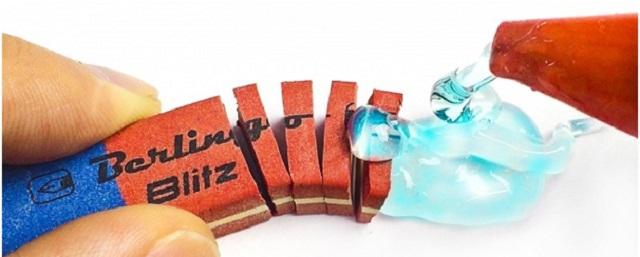 A feliat guma de șters și a lipit-o de ușă! Motivul te va face și pe ...