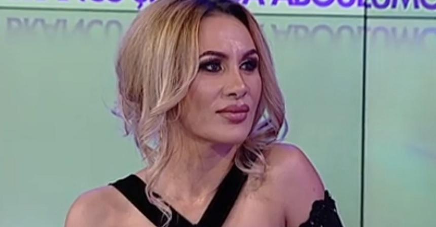 Bianca Roman, apariţie incendiară! S-a pozat în sânii goi: „Să mor dacă ...