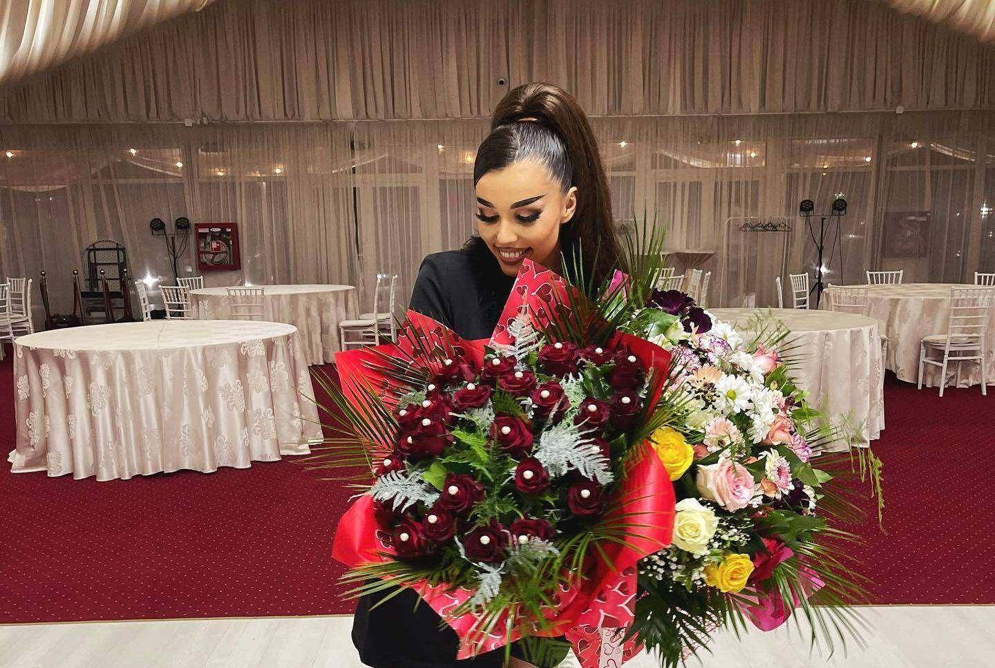 Shondy se așează la casa ei cu piscină: ”Am dat la arhitect!” | XNS ...