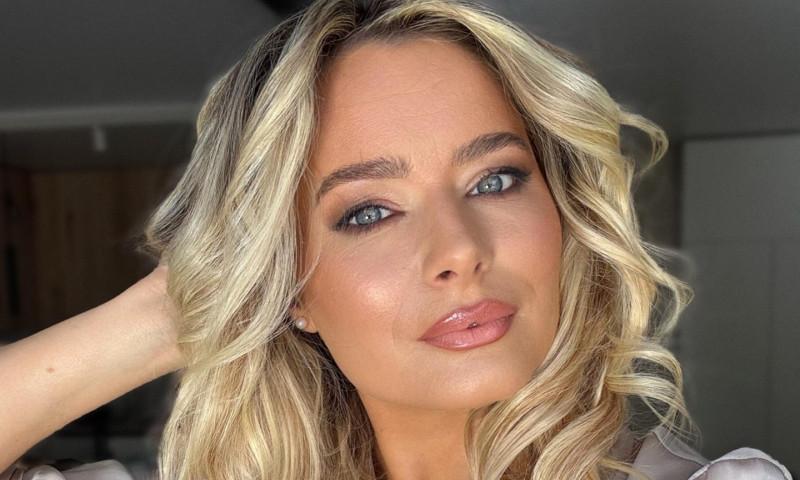 Laura Cosoi, regulă de neclintit în familia ei: „În patul nostru nu ...