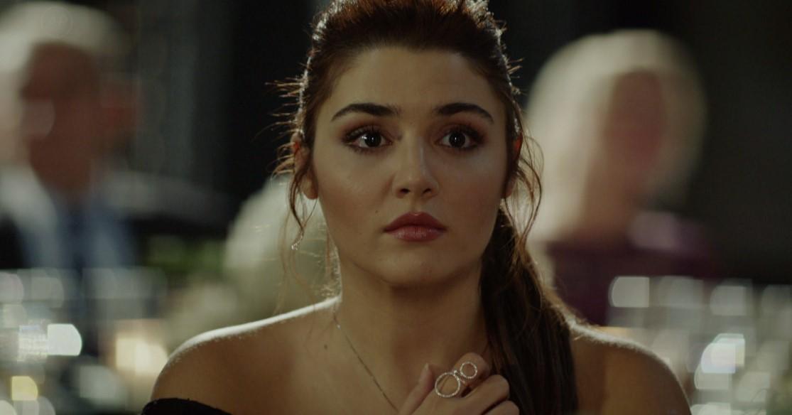 Cum arată vila în care locuiește Hande Ercel din Perla Neagră