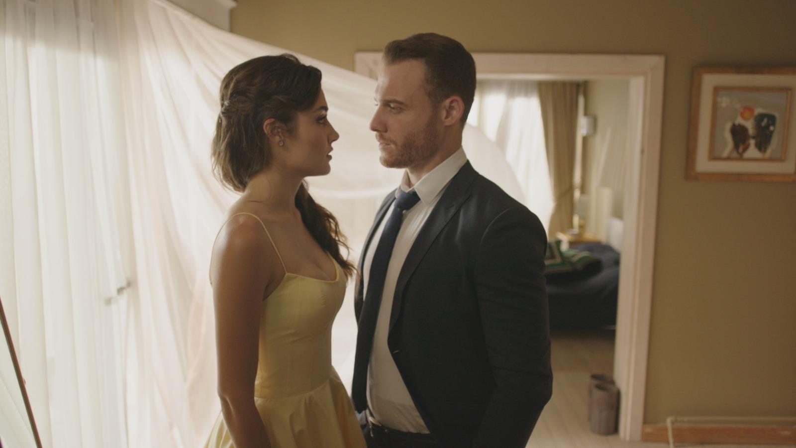 „Dragostea plutește în aer”, de la serial la roman. Povestea de ...