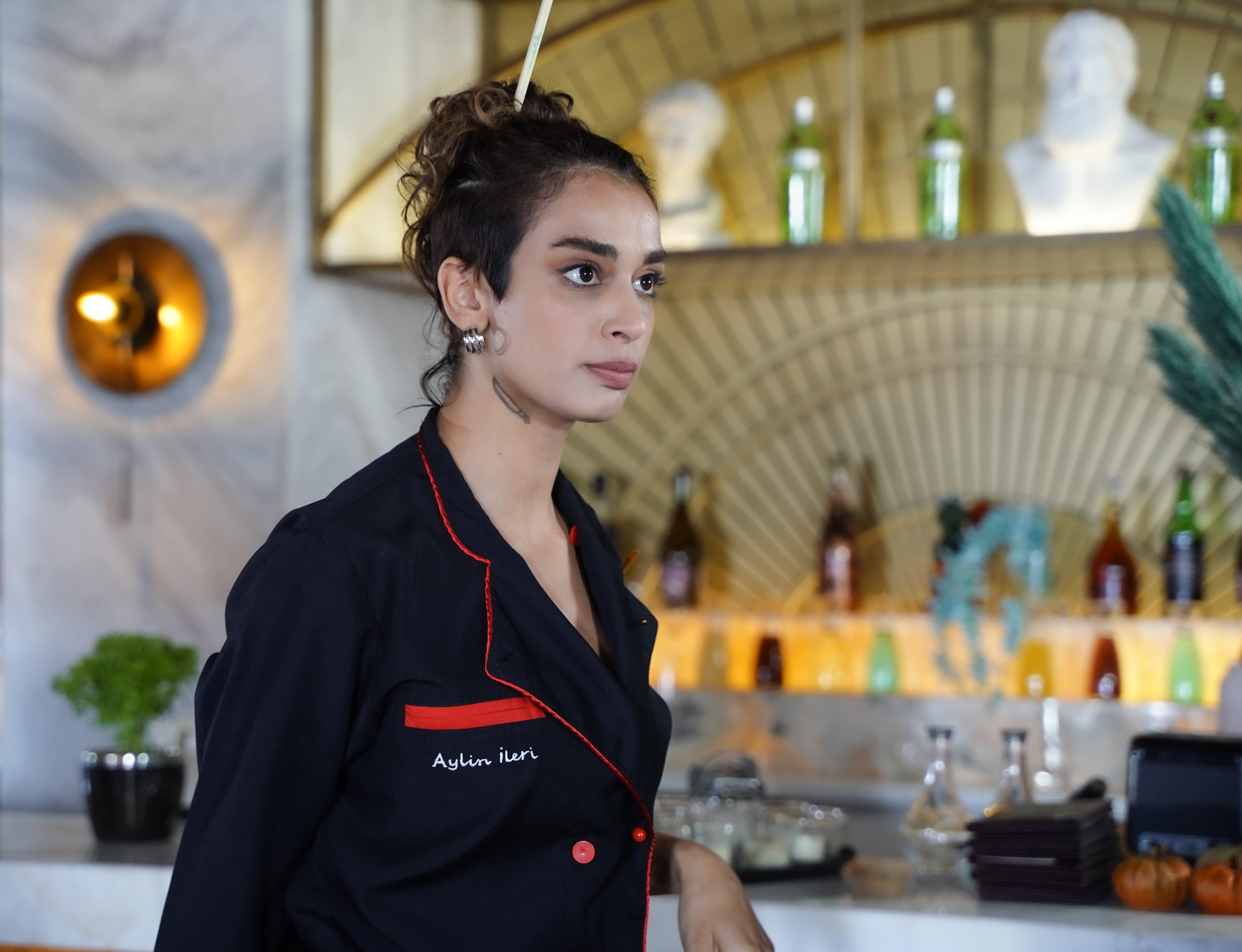 Cine este Beril Kayar, actrița din Bariere invizibile. Află detalii despre îndrăgita vedetă